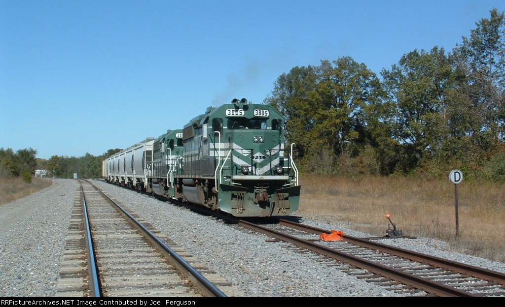 PAL 3805 and 3806 sit on the BNSF interchange awaiting return to Paducah